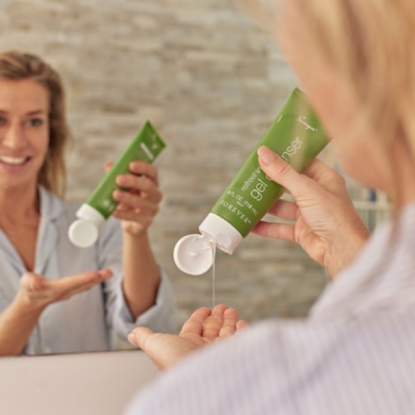 Forever Sonya Gel Limpiador Refrescante (118 ml)